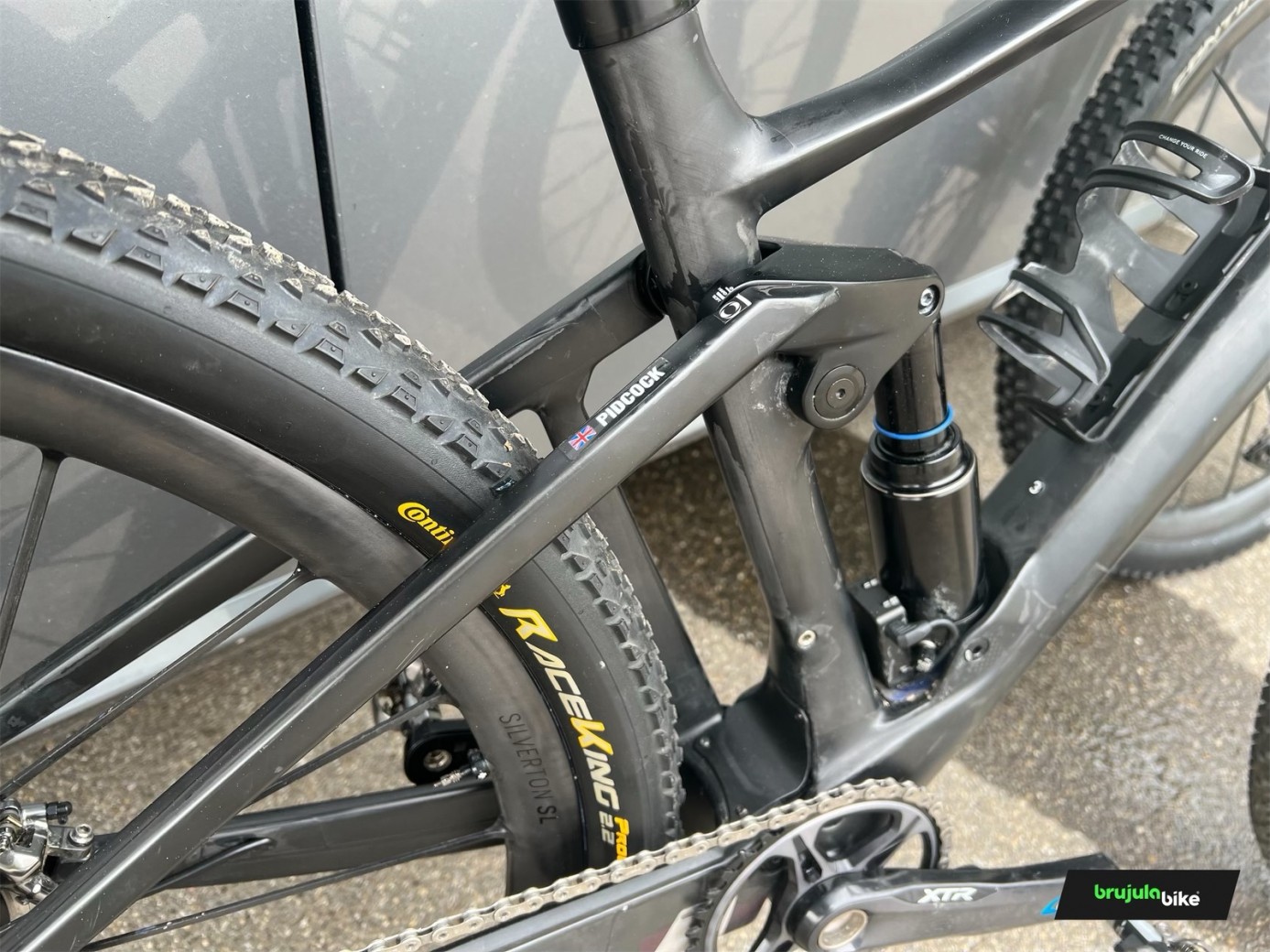 La BMC Fourstroke con suspensión electrónica de Tom Pidcock