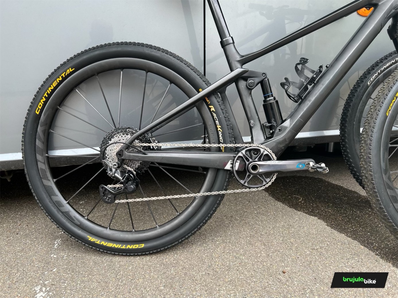 La BMC Fourstroke con suspensión electrónica de Tom Pidcock