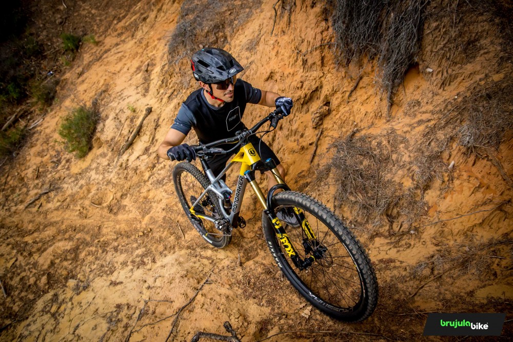 Probamos la Mondraker Raze Carbon RR: pura tentación
