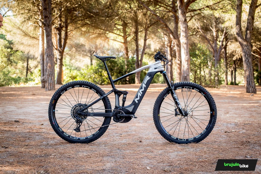 Probamos a fondo la MMR X-BOLT 140, una e-MTB que no se deja influenciar
