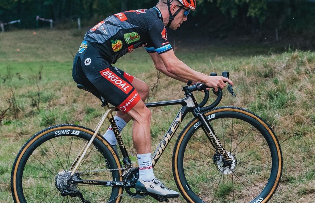 Esta é a Ridley X-Night com a qual Eli Iserbyt está arrasando na Copa do Mundo CX