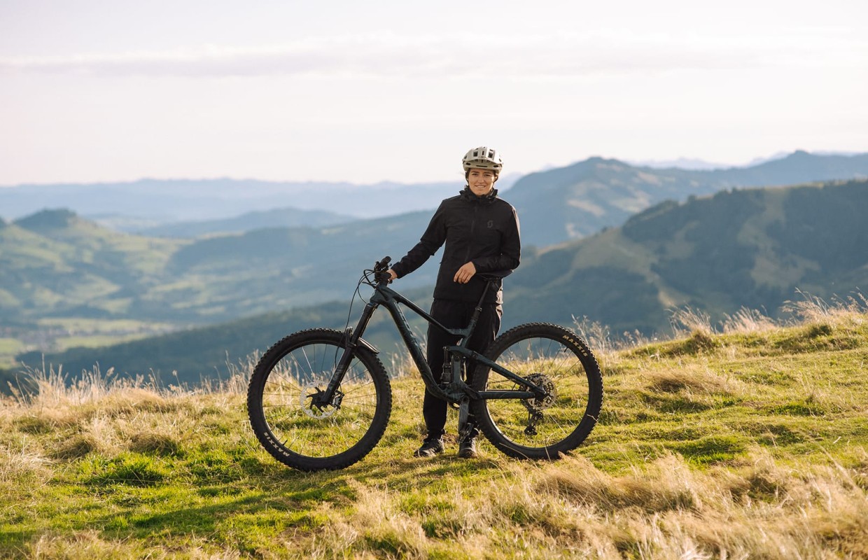 How freestyle skiing gold medallist Mathilde Gremaud uses her bike in ...