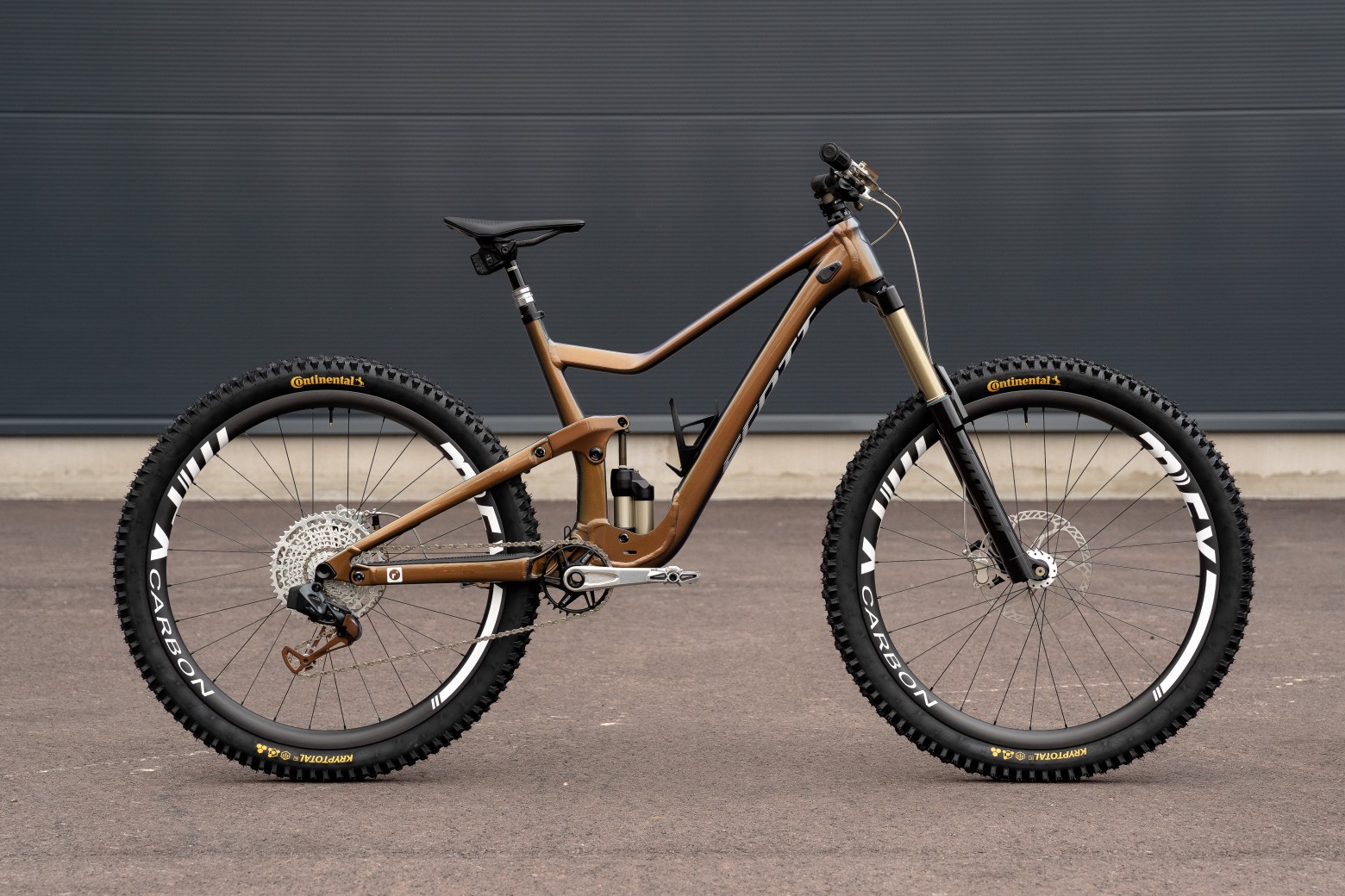 SCOTT Ransom Golden Night, otra creación única de Dangerholm