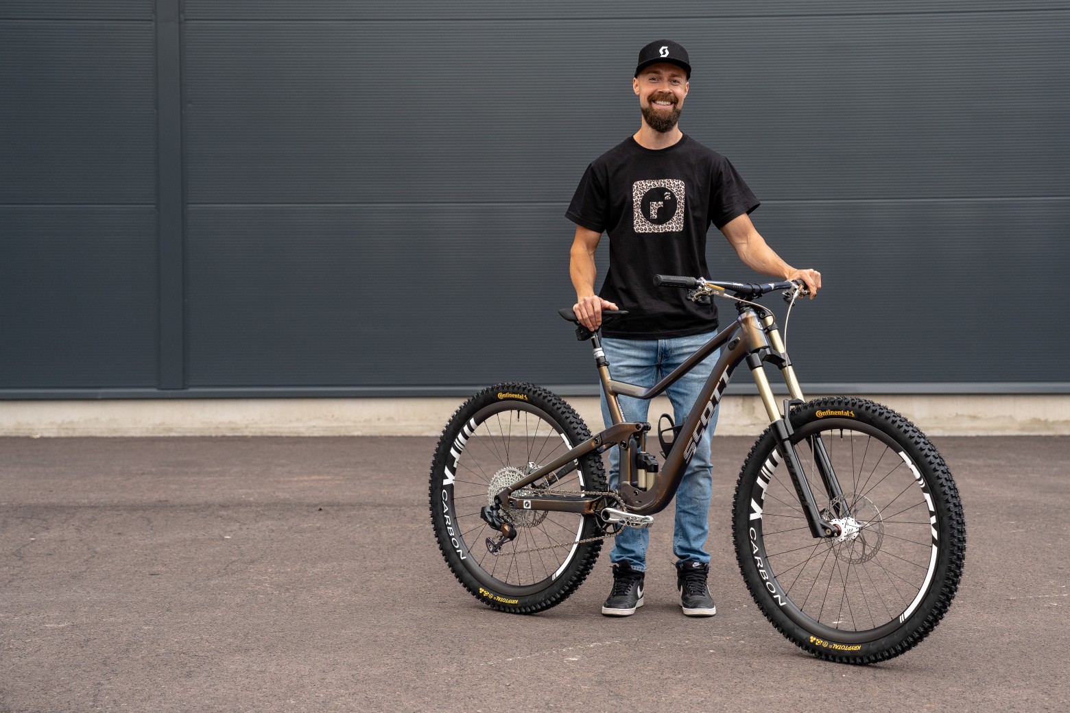 SCOTT Ransom Golden Night, otra creación única de Dangerholm