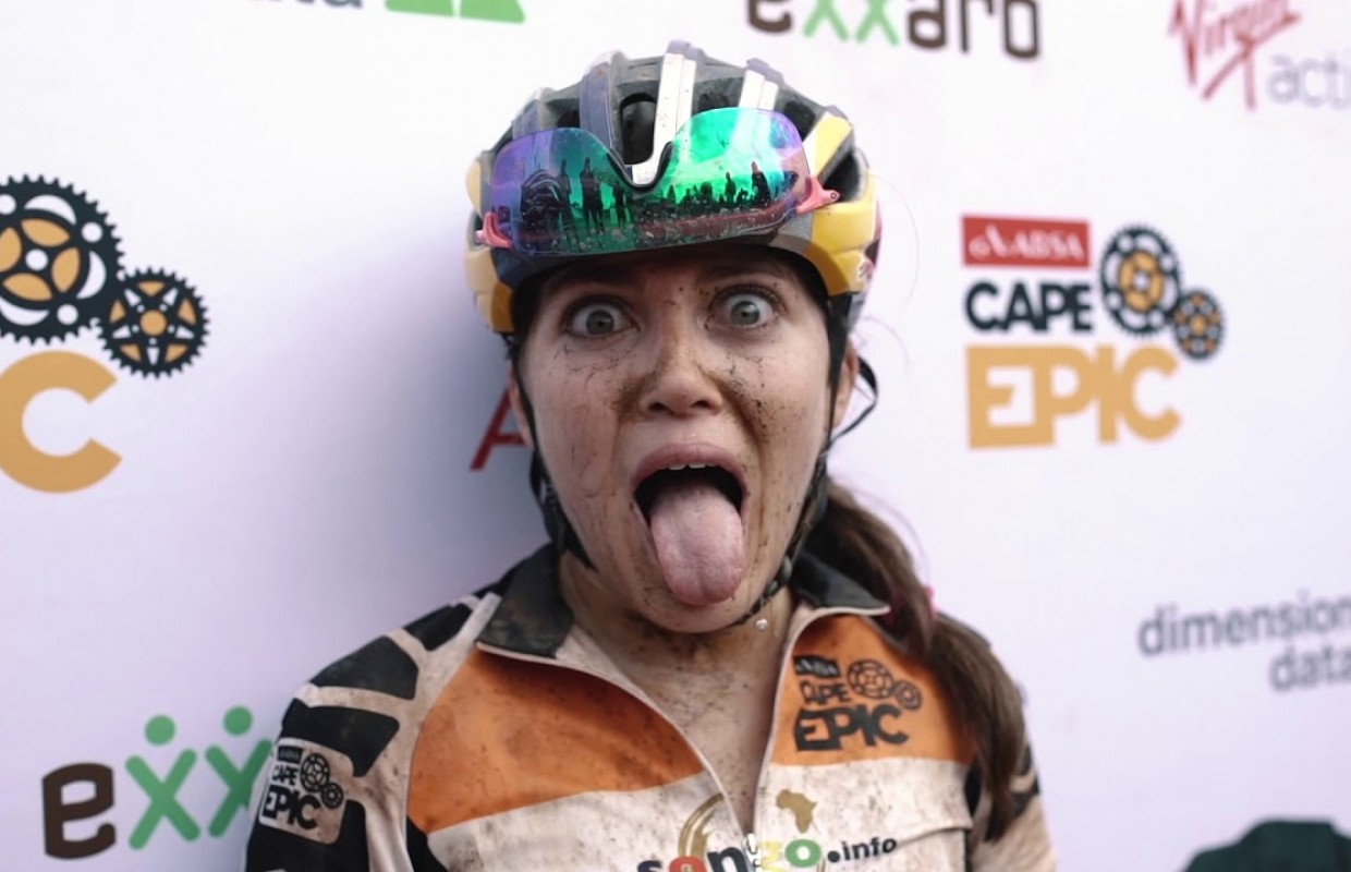 Kate Courtney deja Specialized y este es su vídeo de despedida
