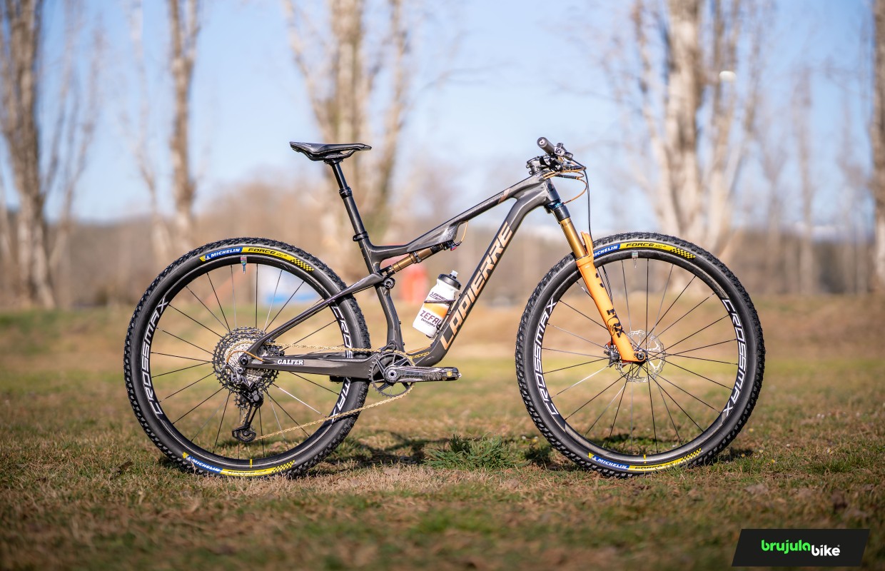 The new Lapierre XRM 75th of the LAPIERRE MAVIC Unity Team in detail
