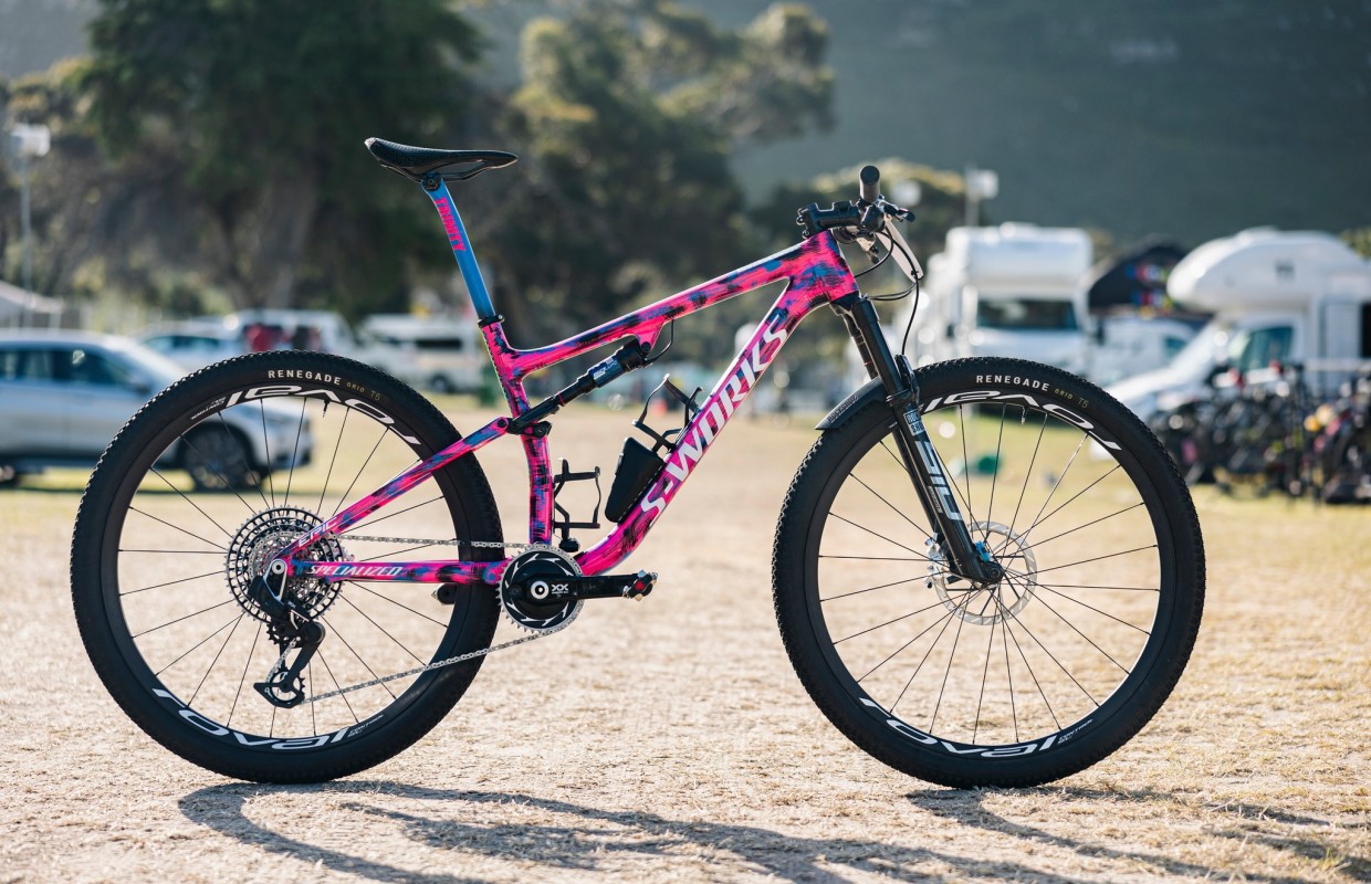 La espectacular S-Works Epic del Trinity Racing en la Absa Cape Epic 2023