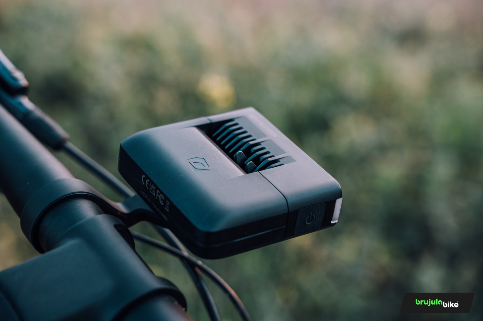 Probamos el foco Syncros Nanaimo 1200: máxima calidad e integración