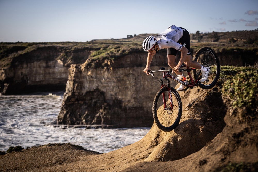 New integrated handlebars and components Roval Control SL