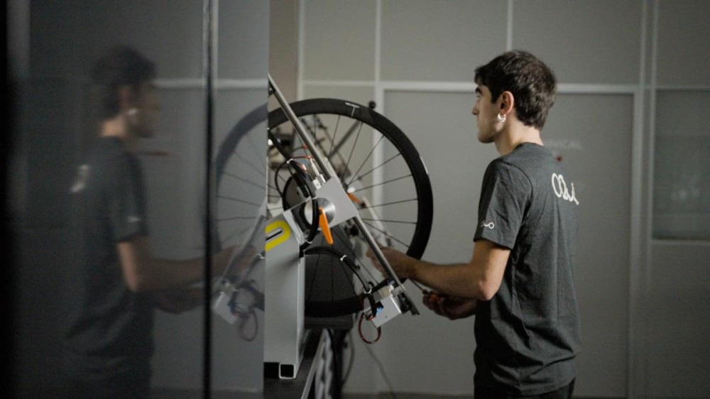 Oquo llega a la carretera con una gama completa en carbono y aluminio