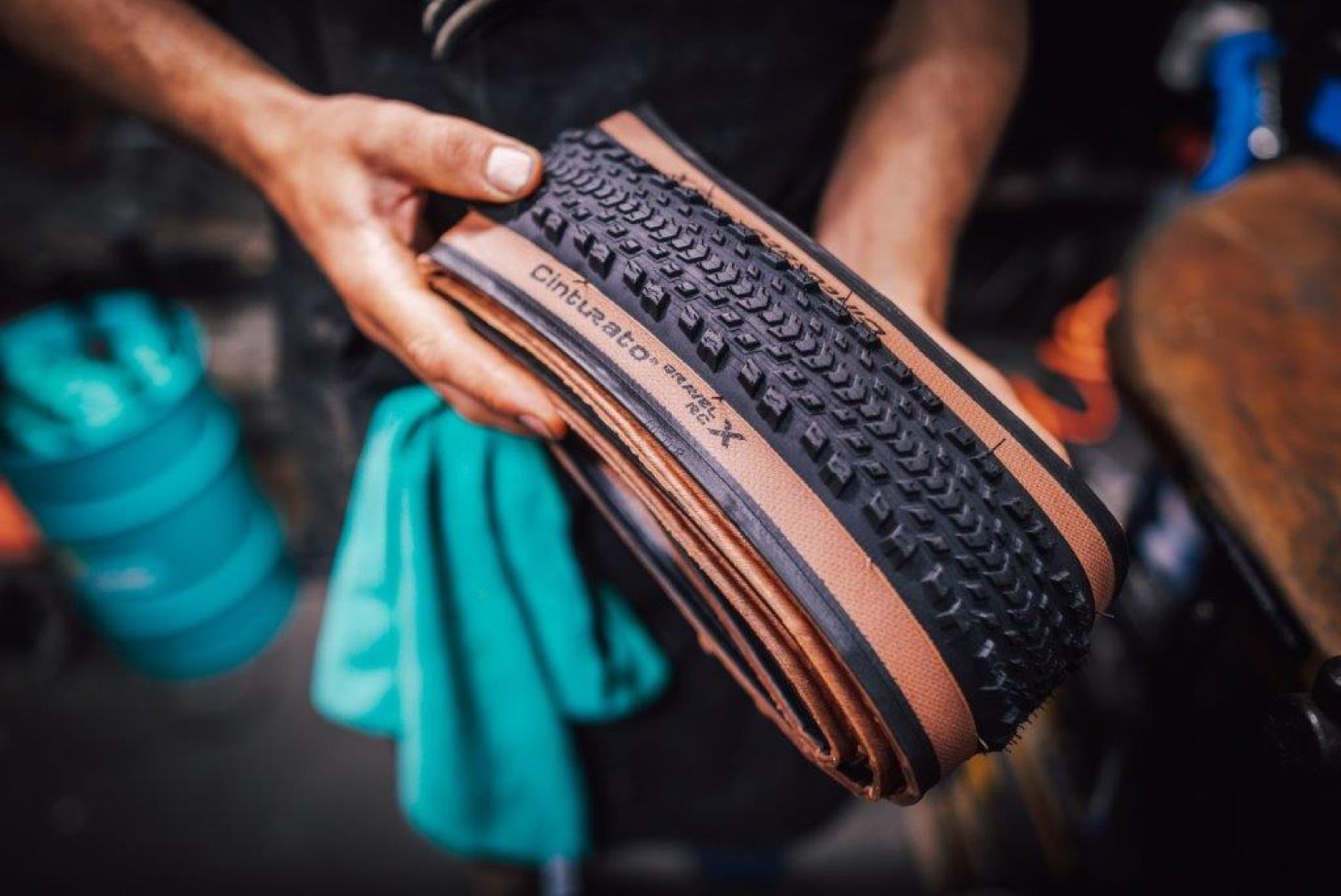 Nuevos neumáticos Pirelli Cinturato Gravel RC X para los terrenos más ...