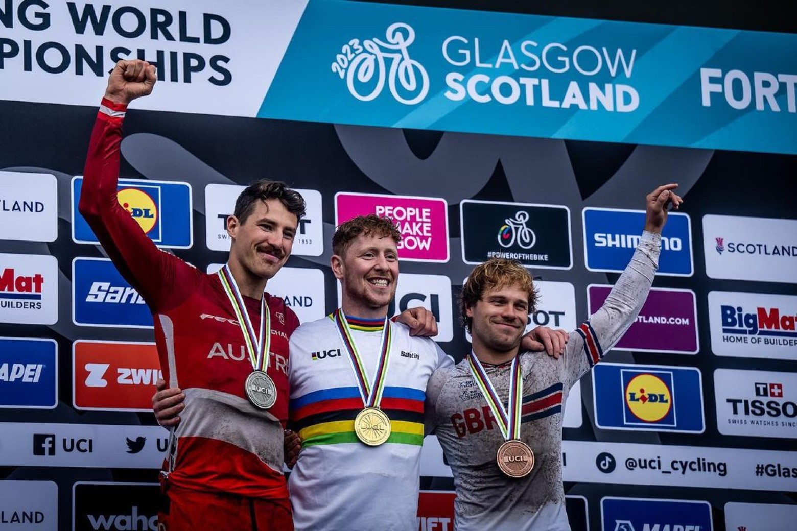 Charlie Hatton and Valentina Holl win the World Downhill Championship